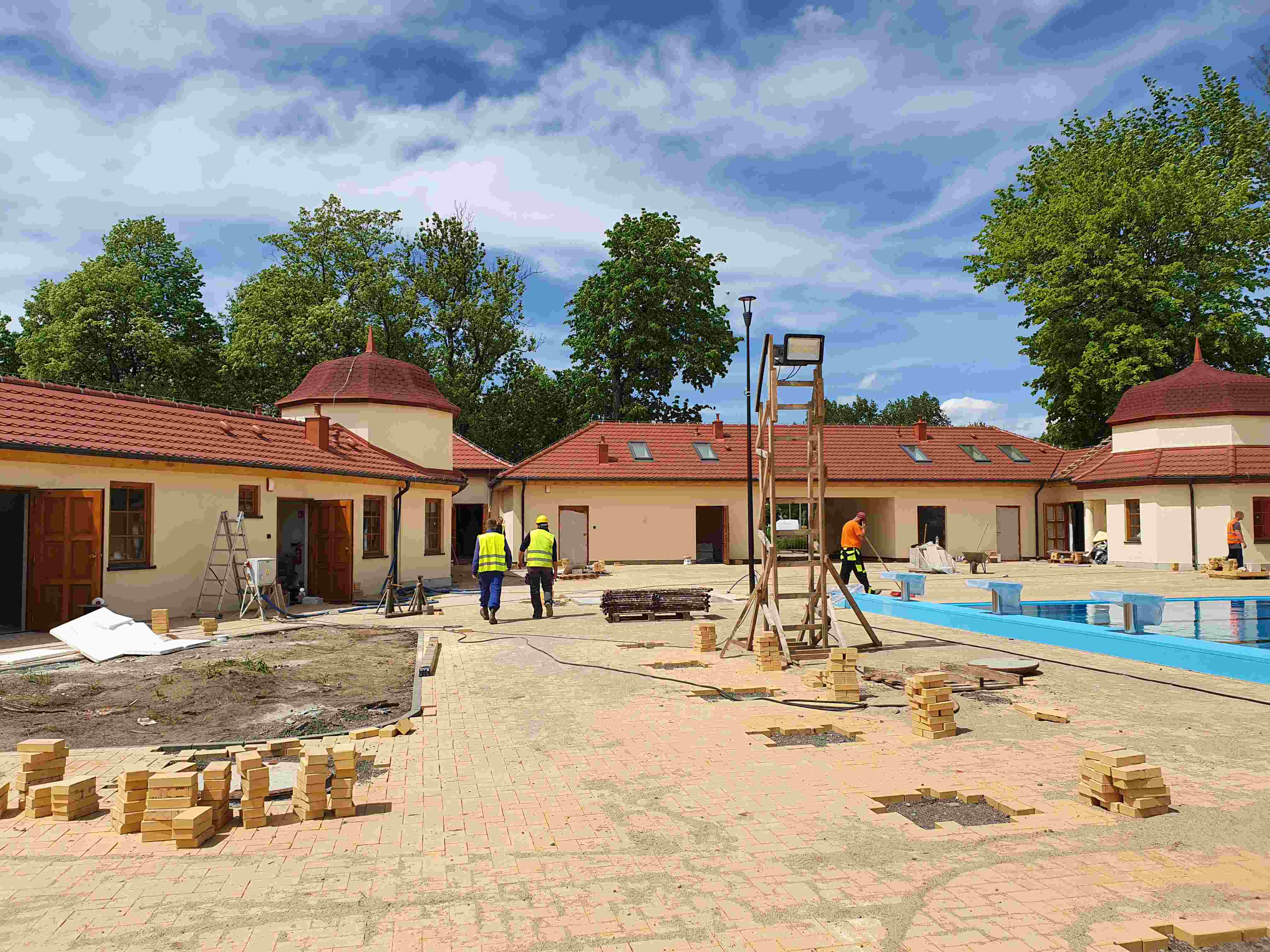 Legnica FM - Kiedy otwarcie nowych basenów w Legnicy?